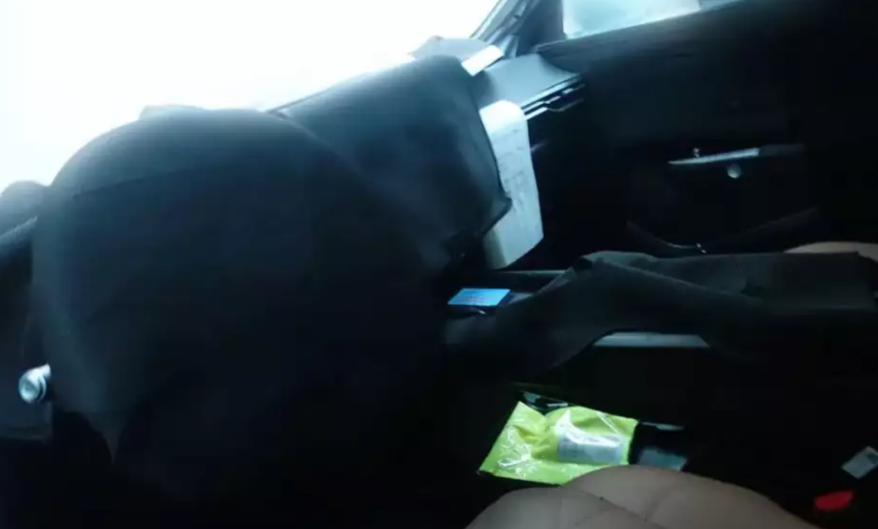 领克07 EM-P的厚重伪装下，都有那些细节露出_搜狐汽车_搜狐网