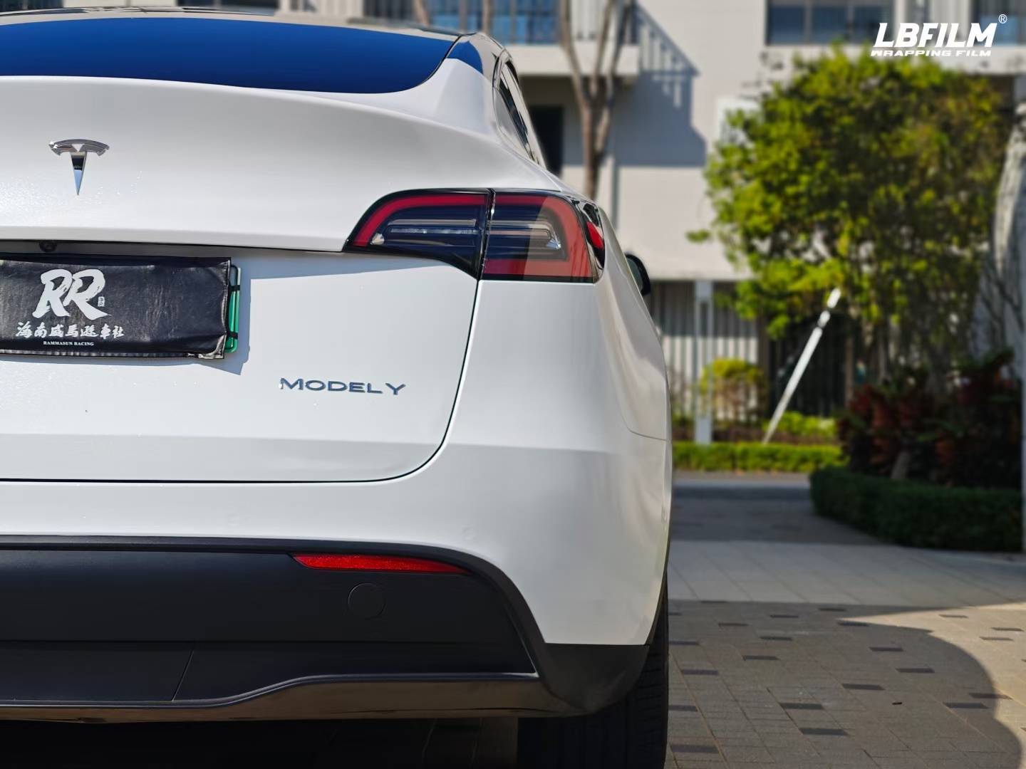 特斯拉modelY-LB改色膜珠光白，像流淌着的钻石银河_搜狐汽车_搜狐网