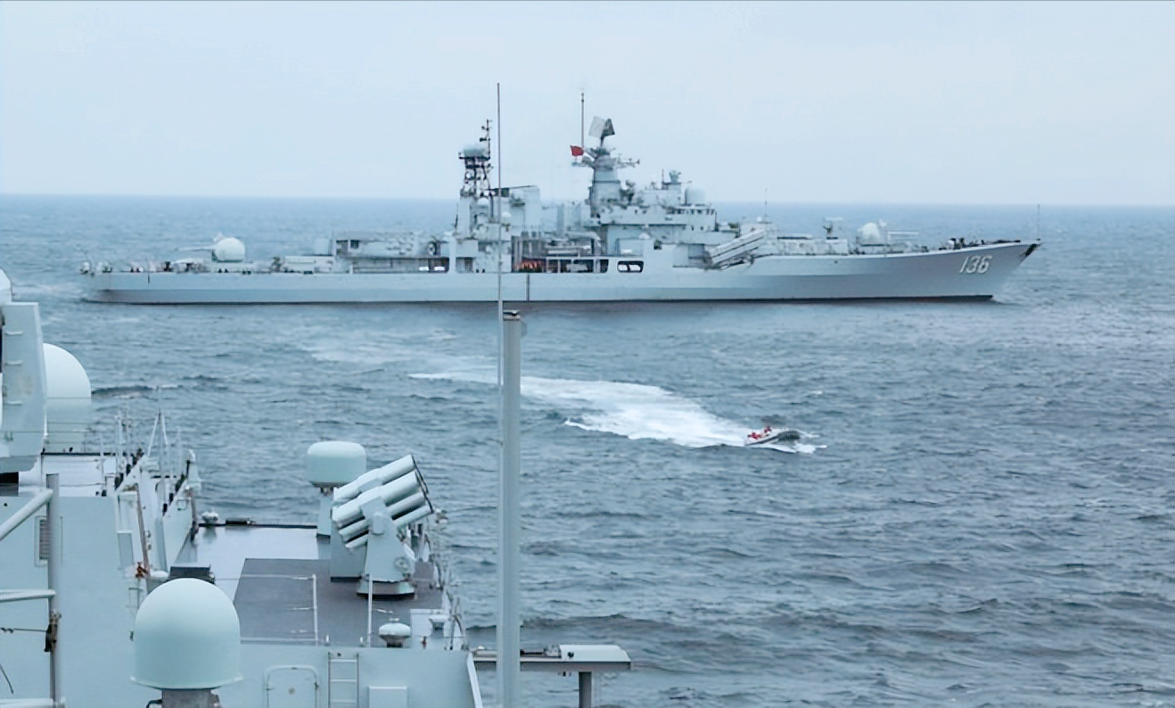 35艘052D将全部交付，强盛阵容已然出现，或应对两场大考-搜狐大视野-搜狐新闻