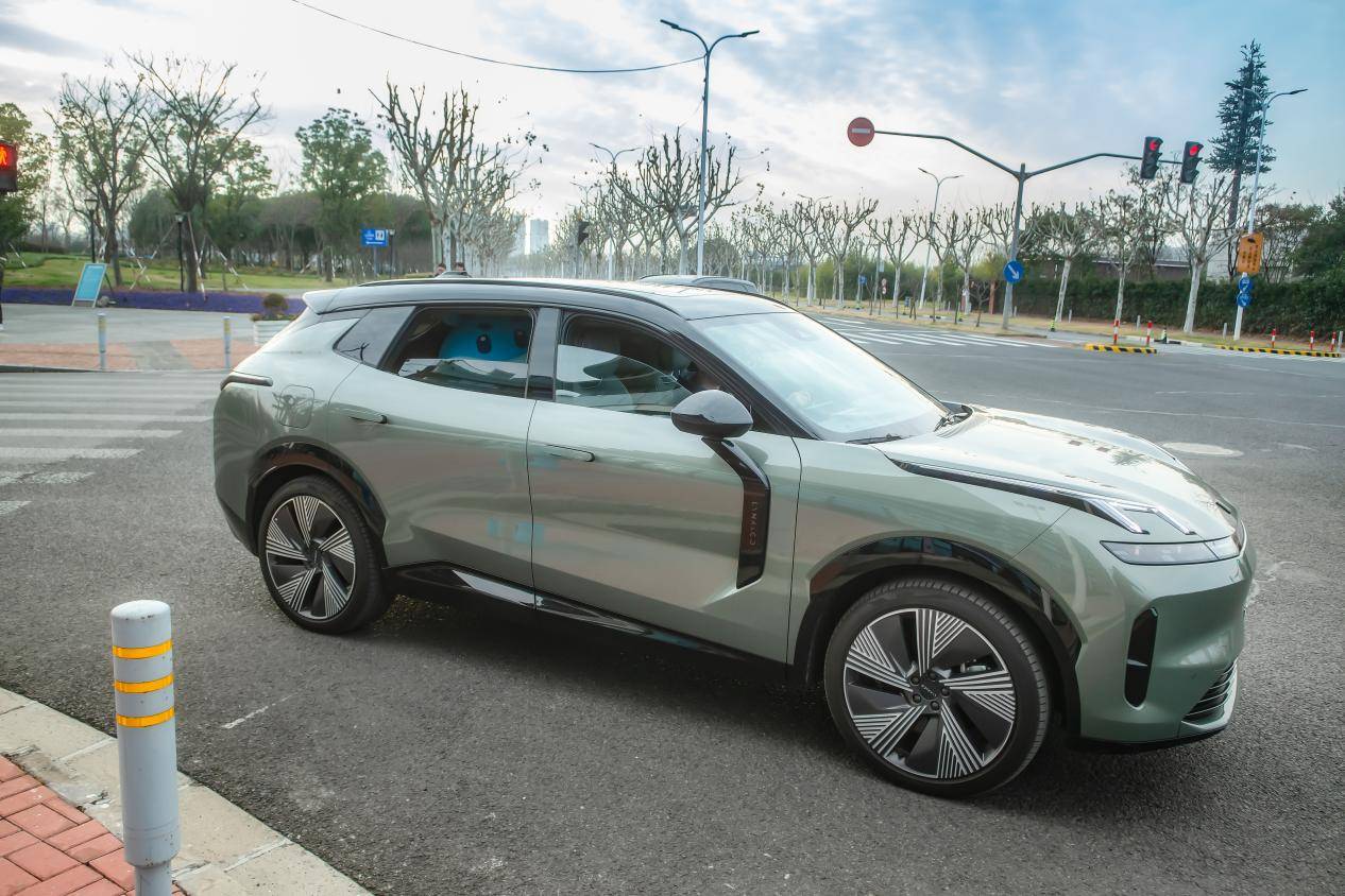 领克08 EM-P × 盒马：跨界合作的味蕾与速度_搜狐汽车_搜狐网