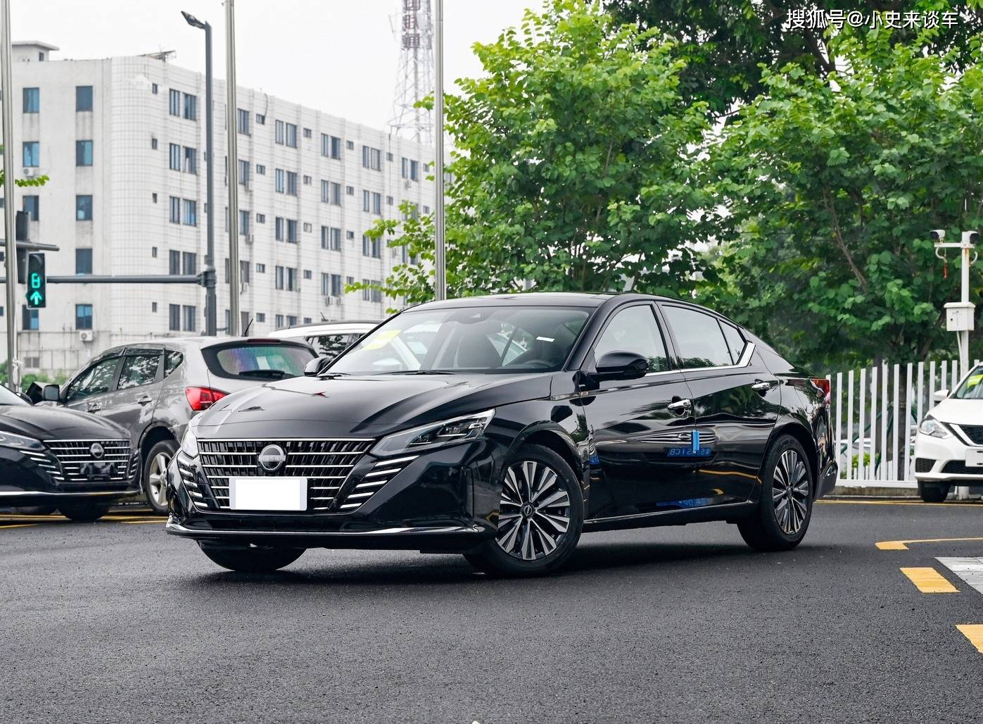 日产天籁终于“扛不住”了！售价下滑至13.78万起，搭载2.0T+CVT_搜狐汽车_搜狐网