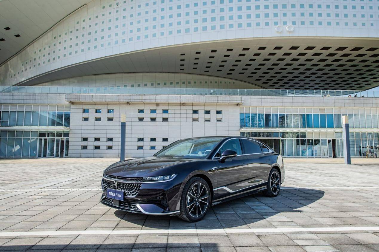 智能舒适统统拿捏，追光PHEV叫板56E_搜狐汽车_搜狐网