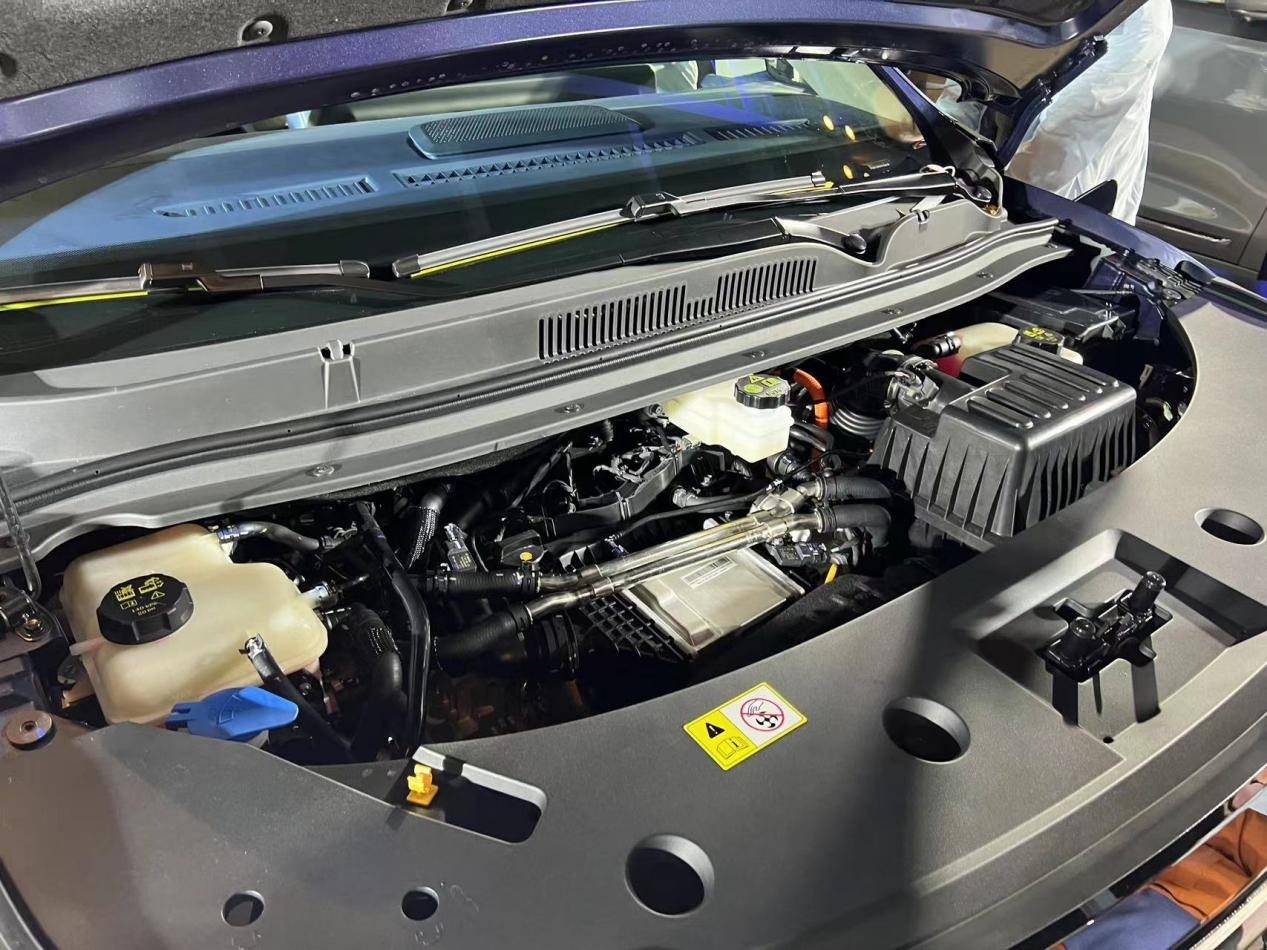 首搭鸿蒙座舱的 MPV！瑞风RF8智聆版16.99万元起售，多脸双动力_搜狐汽车_搜狐网