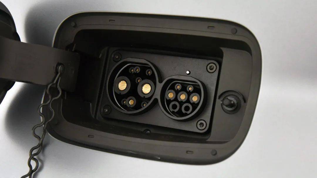 3.0T V6，5秒破百，这款越野车只要40多万？_搜狐汽车_搜狐网