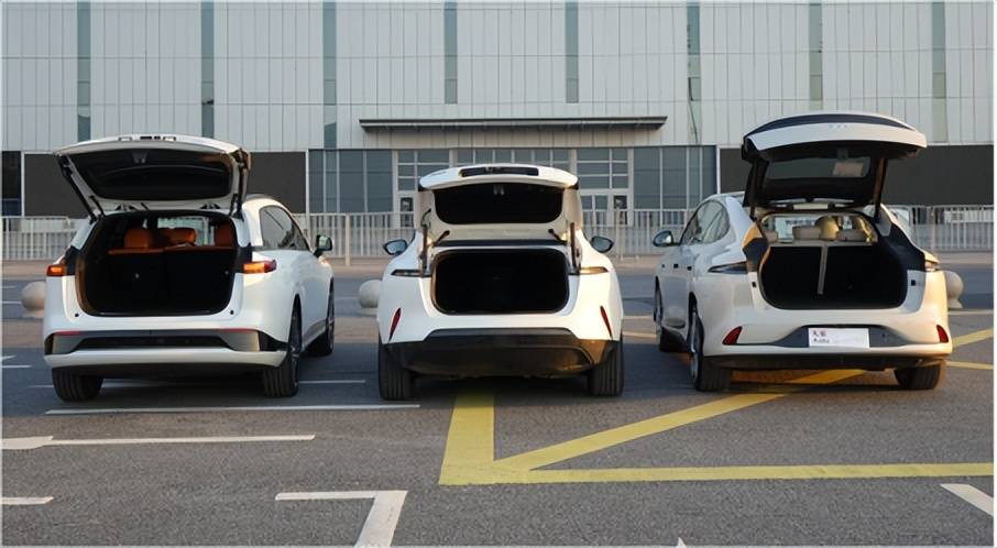 跨界SUV横评：智己LS6、小鹏G9和阿维塔11，20万级落地谁最强？_搜狐汽车_搜狐网