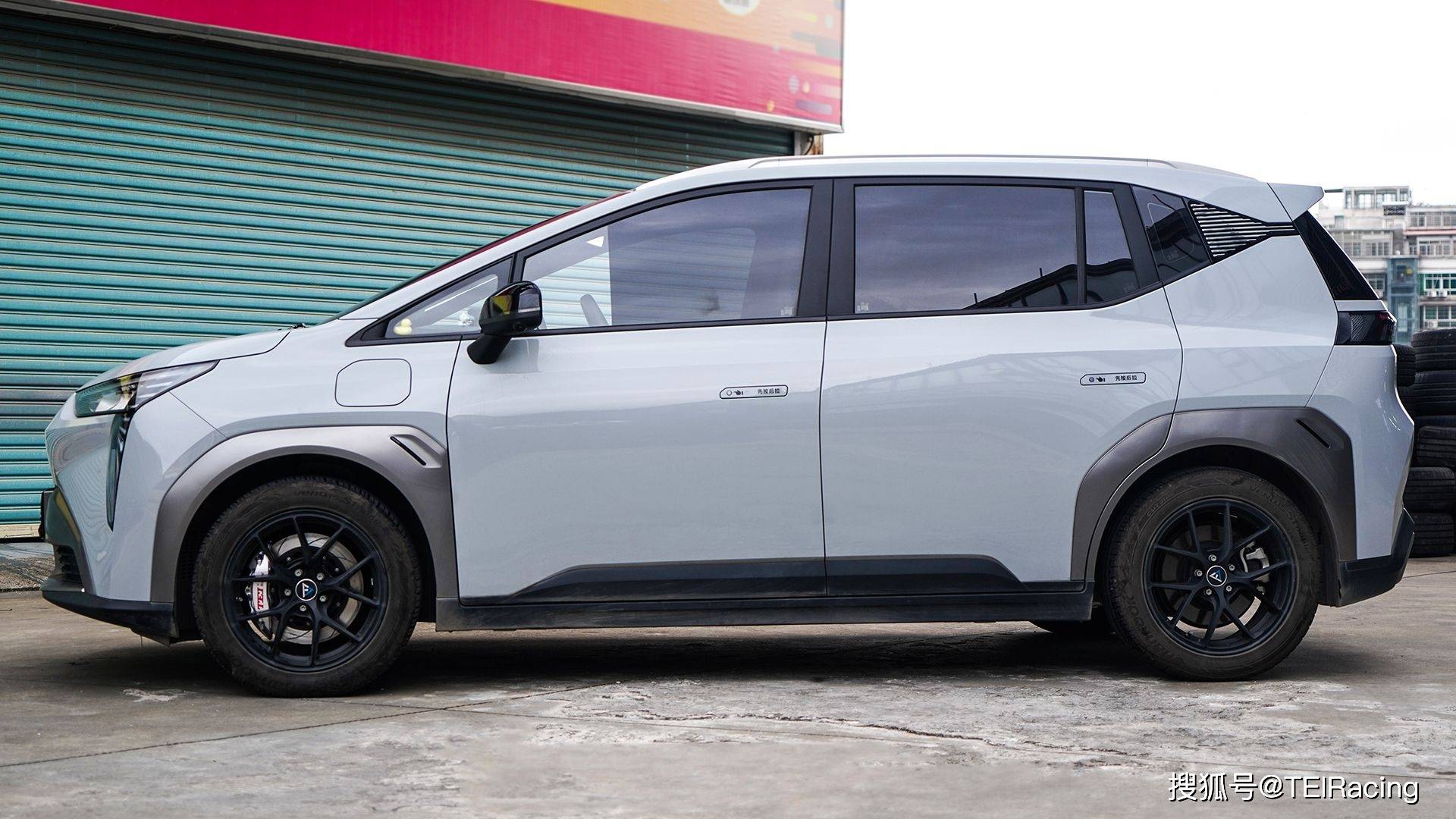 改装案例丨埃安Y升级P40NS大四活塞刹车卡钳套件_搜狐汽车_搜狐网