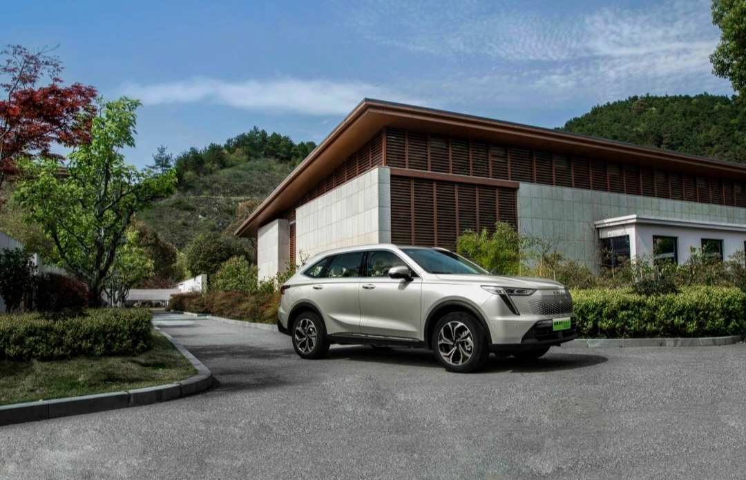 雨季开车不头大！哈弗枭龙MAX Hi4电四驱带你乘风破浪_搜狐汽车_搜狐网