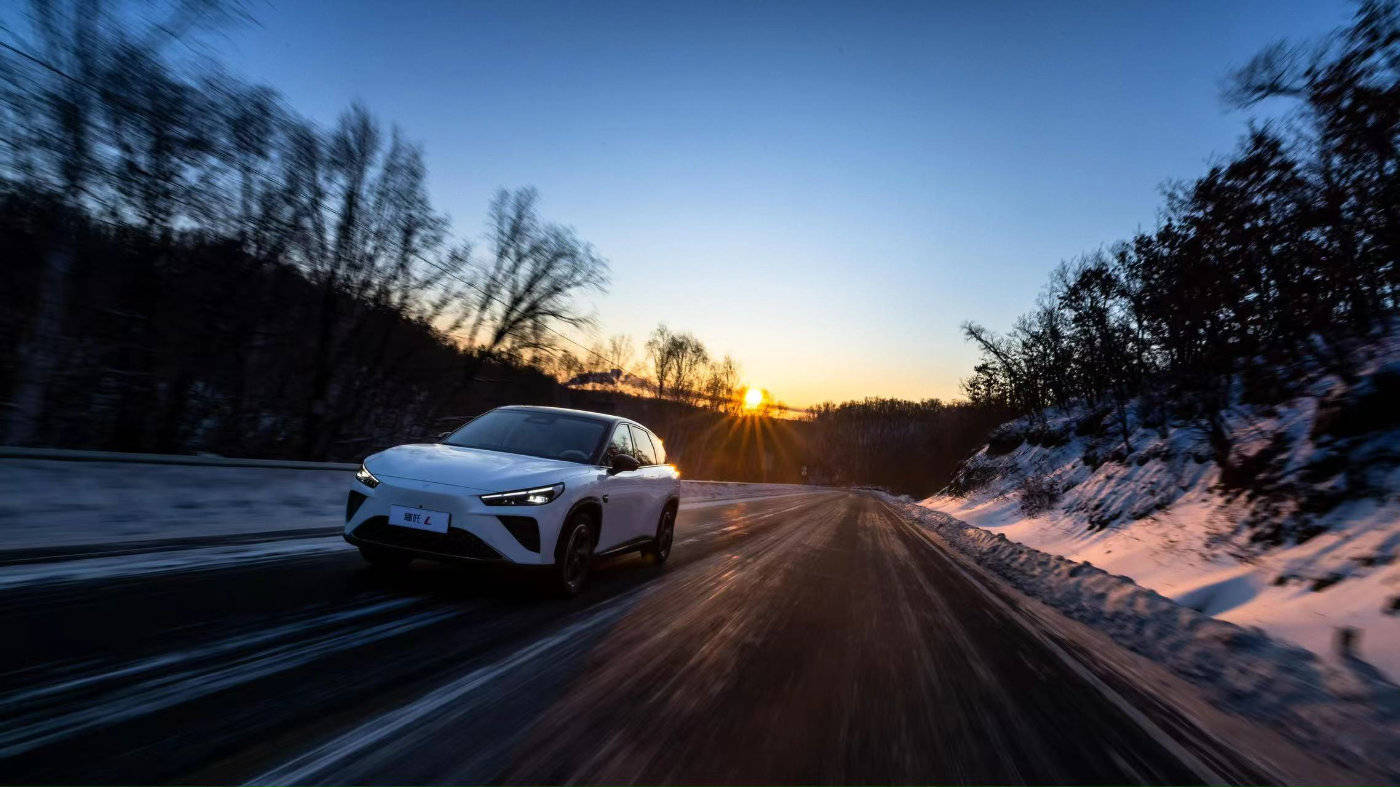 中国大模型上车！首款搭载NETA GPT 车型哪吒 L 4月将上市_搜狐汽车_搜狐网