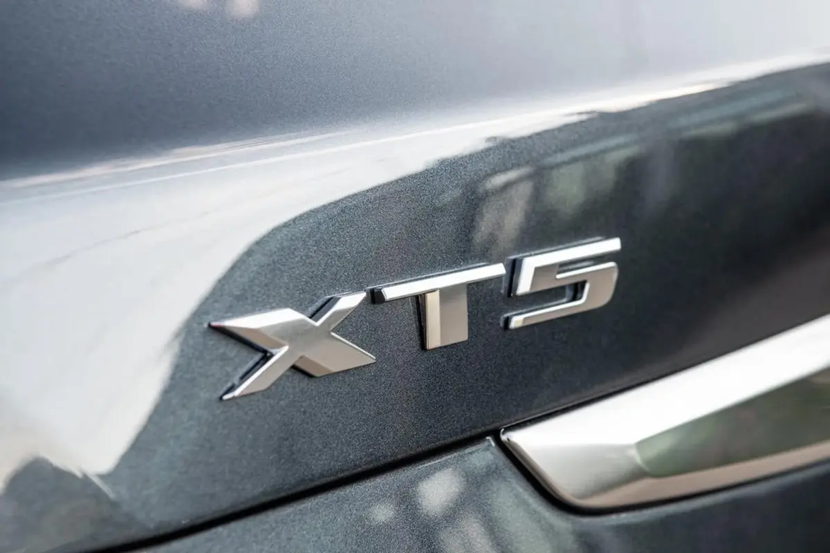 定位接近X5,终于换代了!全新凯迪拉克XT5曝光,新外观你能接受?_搜狐汽车_搜狐网