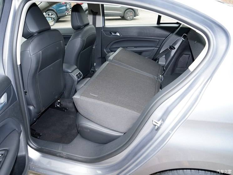 换装全新1.5T发动机 2024款标致408到店_搜狐汽车_搜狐网