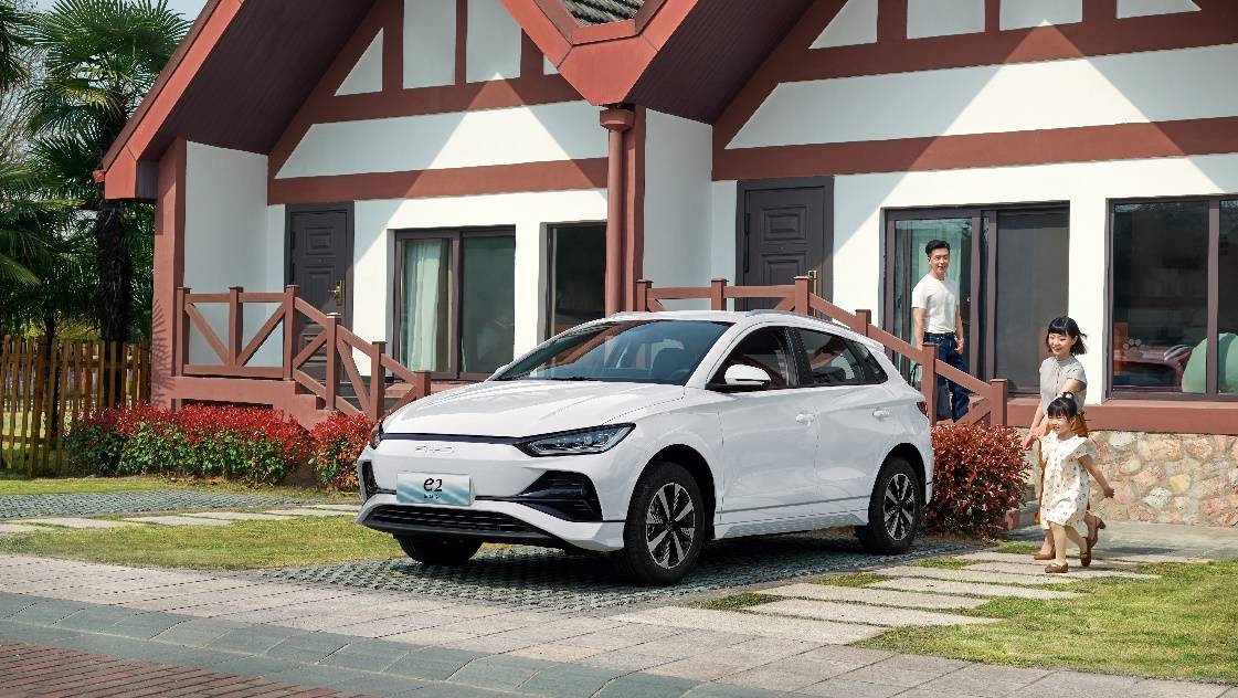 标配快充，续航405km，比亚迪e2荣耀版上市售8.98万起_搜狐汽车_搜狐网