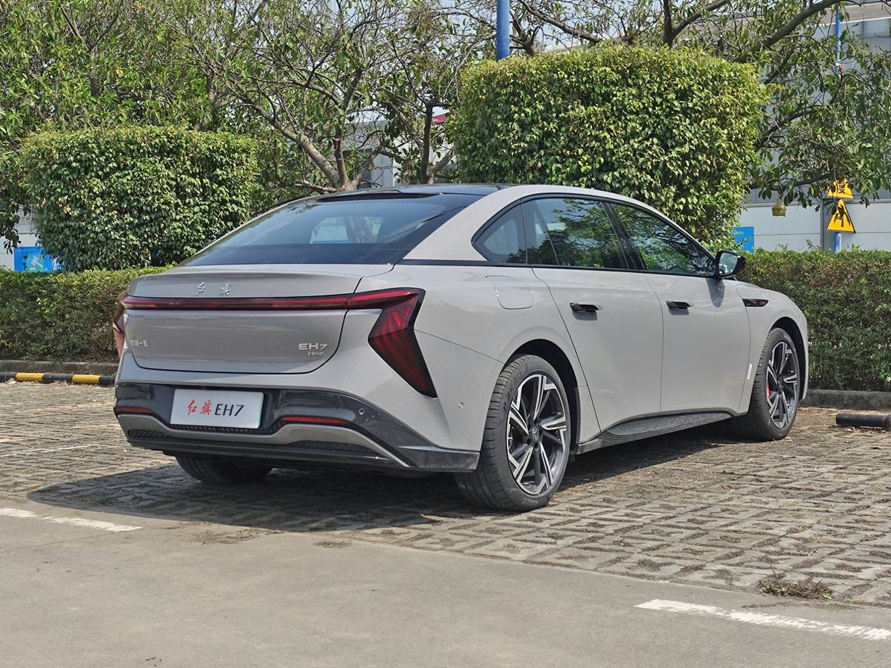 22.98万元起， 续航最长可达820km，红旗EH7正式上市_搜狐汽车_搜狐网