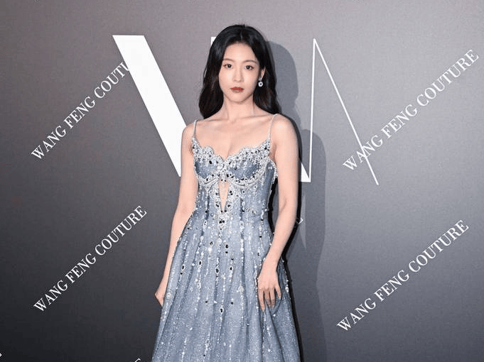 孙芮出席上海时装周WANG FENG COUTURE春夏大秀-搜狐大视野-搜狐新闻