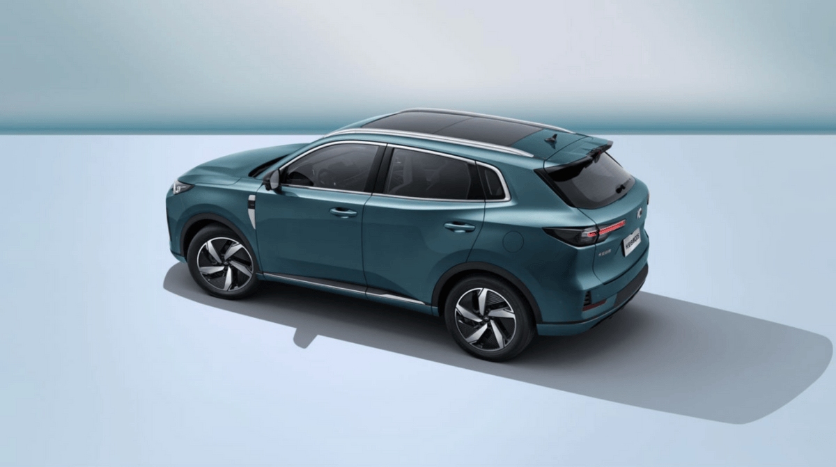 越用越优、数智AI电驱2.0 长安启源A05/Q05真香版_搜狐汽车_搜狐网