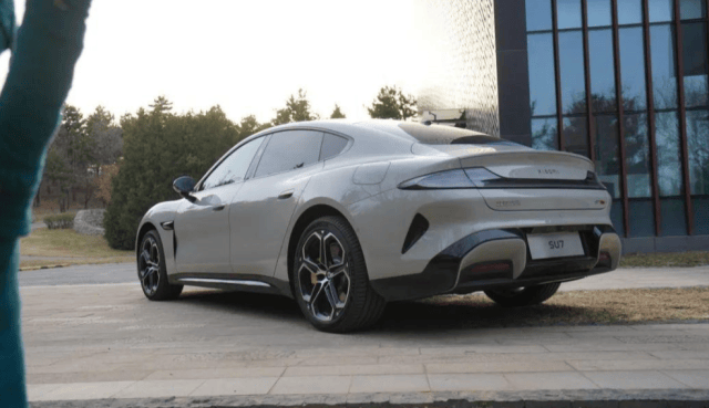 还在纠结领克 07 EM-P和小米SU7怎么选？看完拯救你的选择困难症_搜狐汽车_搜狐网