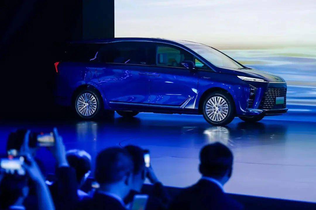 续航1370km，GL8插混35.99万起售！与腾势D9打争霸赛_搜狐汽车_搜狐网