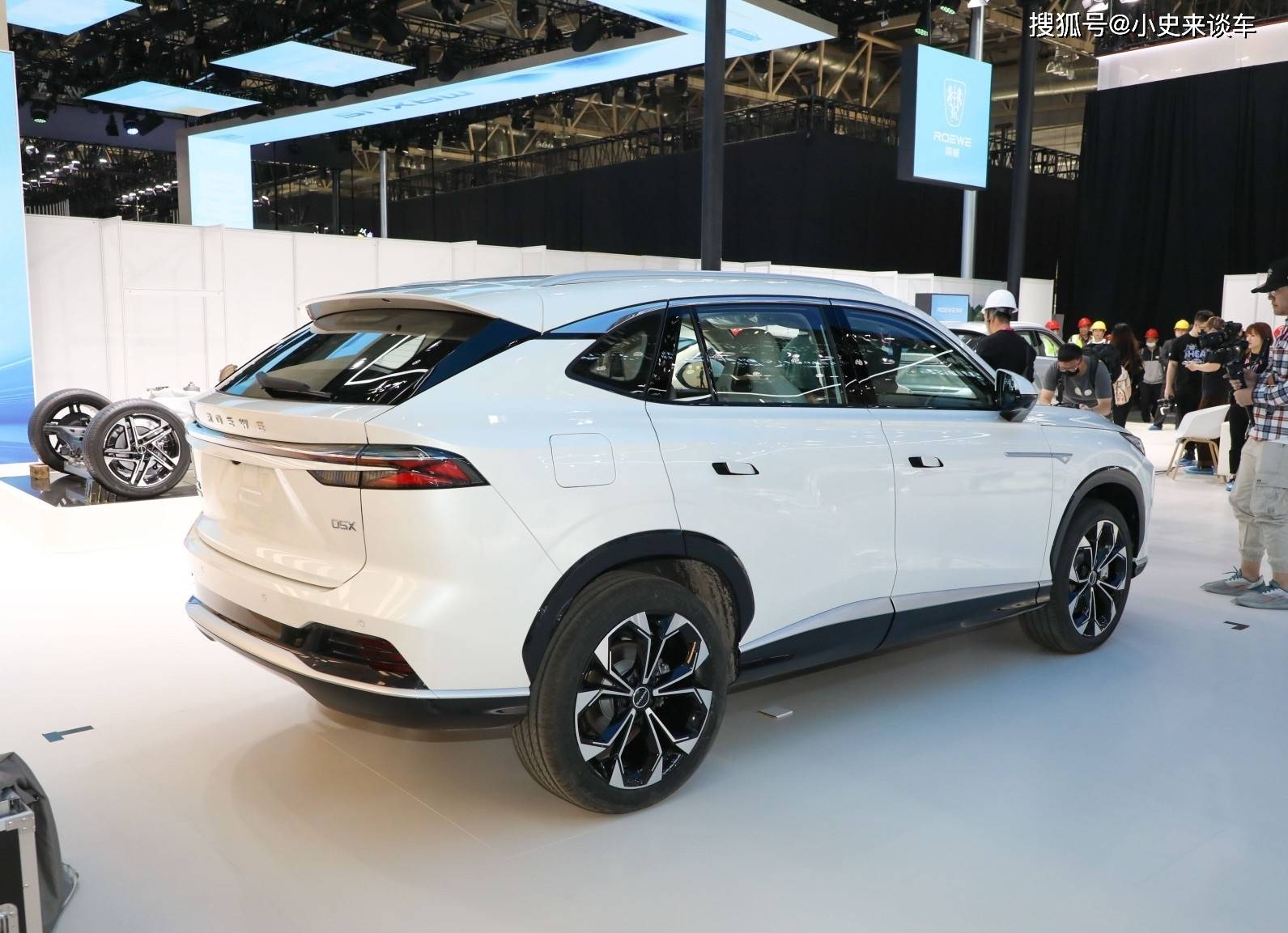 全新超级混动SUV来了！预售不超12万，配24.6寸大屏，续航1300Km_搜狐汽车_搜狐网