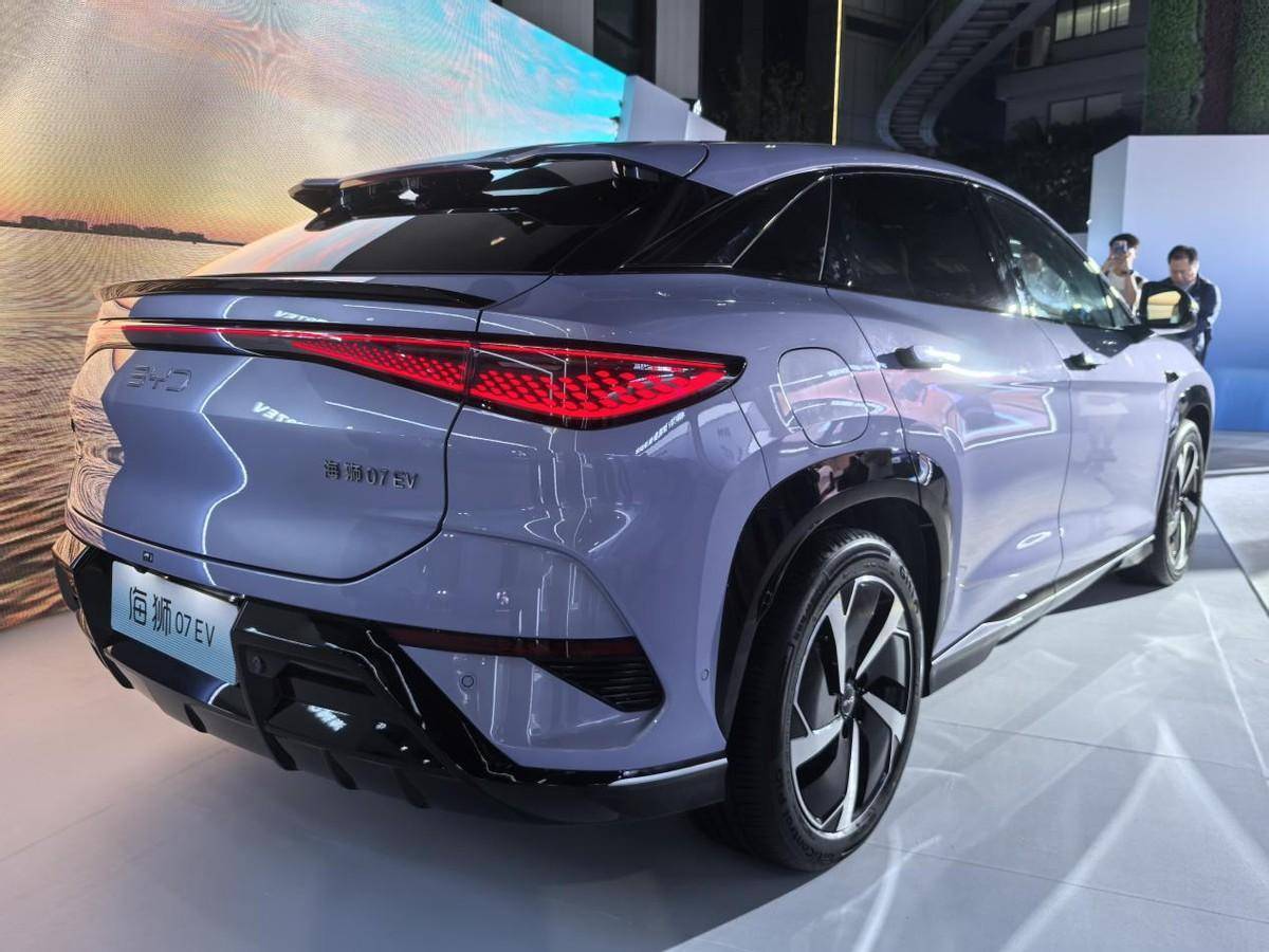 比亚迪高阶全能SUV上市，海狮07EV凭实力在中型SUV市场崭露头角_搜狐汽车_搜狐网