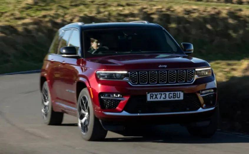 实拍全新Jeep大切诺基，造型威武，搭载2.0T+8AT插电混动_搜狐汽车_搜狐网