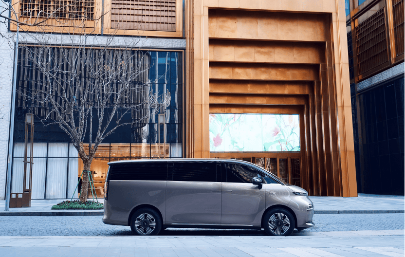 助力纯电MPV市场进入全新时代 “陆地空客”翼真L380即将正式启航！_搜狐汽车_搜狐网