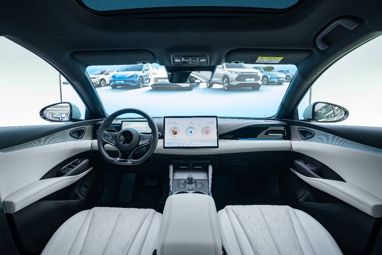 首搭比亚迪第五代DM技术，海豹06DM-i新车到店_搜狐汽车_搜狐网