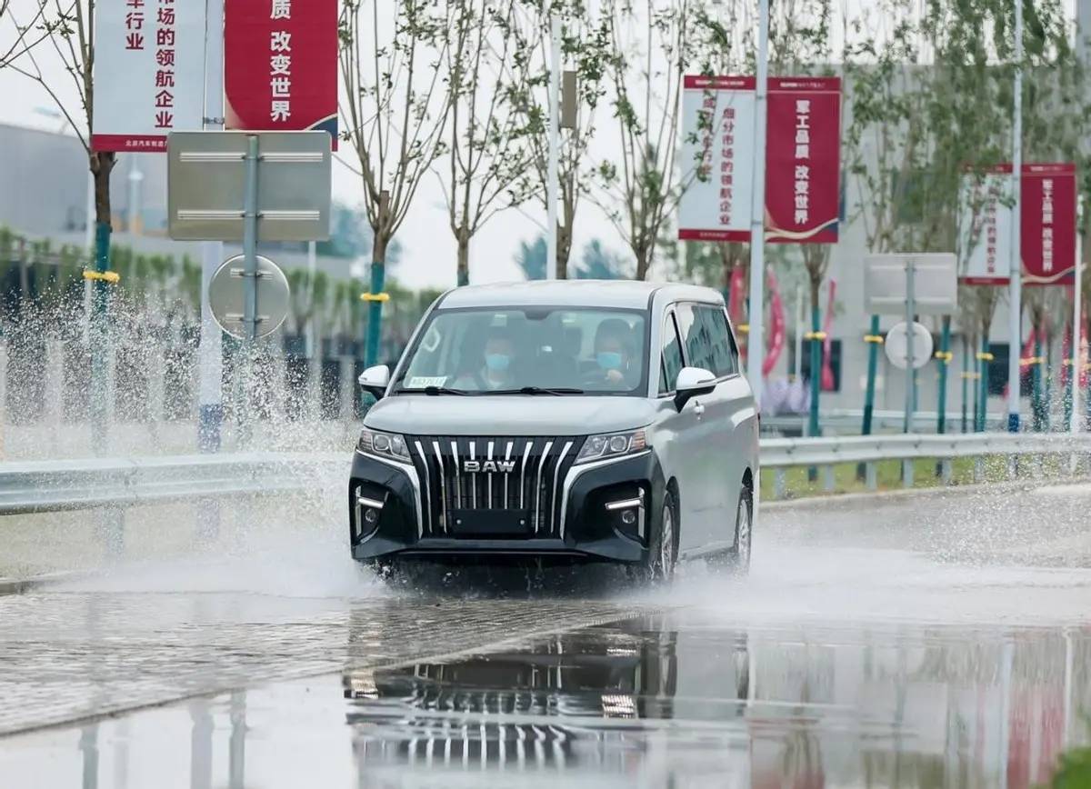 锐胜王牌M7 CNG大空间出行无忧，硬核实力是创富路上的幸福车_搜狐汽车_搜狐网