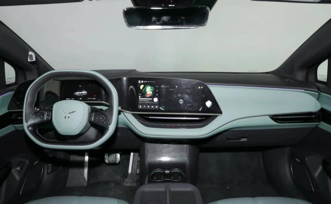 3.5秒破百、续航820公里 纯电中大型轿车红旗EH7_搜狐汽车_搜狐网