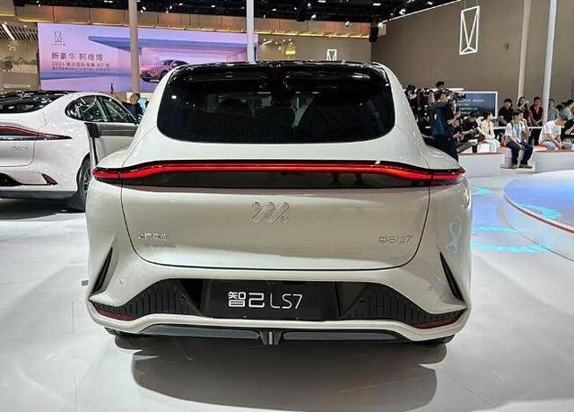 智己LS7 Max价格公布！33.98万起售，搭载2颗激光雷达，内饰有优化_搜狐汽车_搜狐网