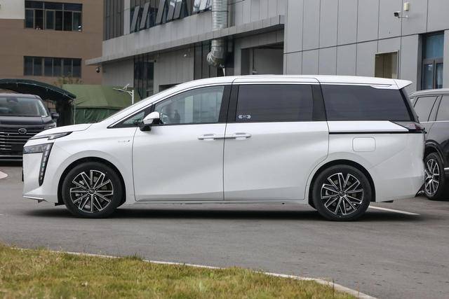 售23.58万元，广汽传祺E8 PHEV龙腾版上市！产品力如何？_搜狐汽车_搜狐网