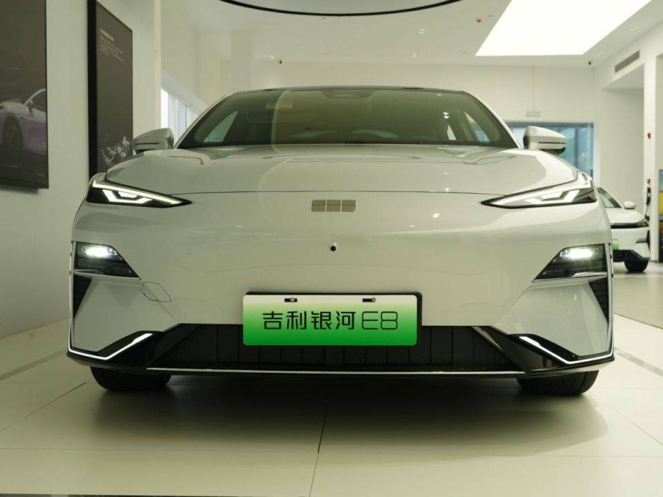 16.08w起，银河E8龙腾版带着骁龙8295芯片走来了_搜狐汽车_搜狐网