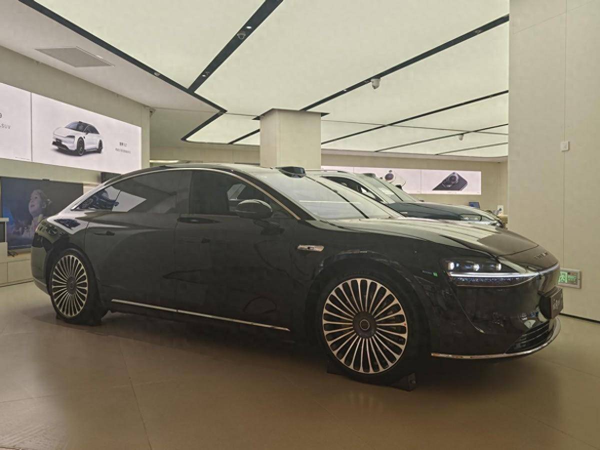 8月6日上市！周末探店享界S9，凭本事抢BBA“78S”蛋糕？_搜狐汽车_搜狐网