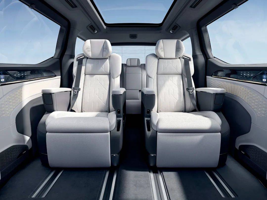 789匹马力+900km续航，新款极氪009能对标百万级MPV？_搜狐汽车_搜狐网