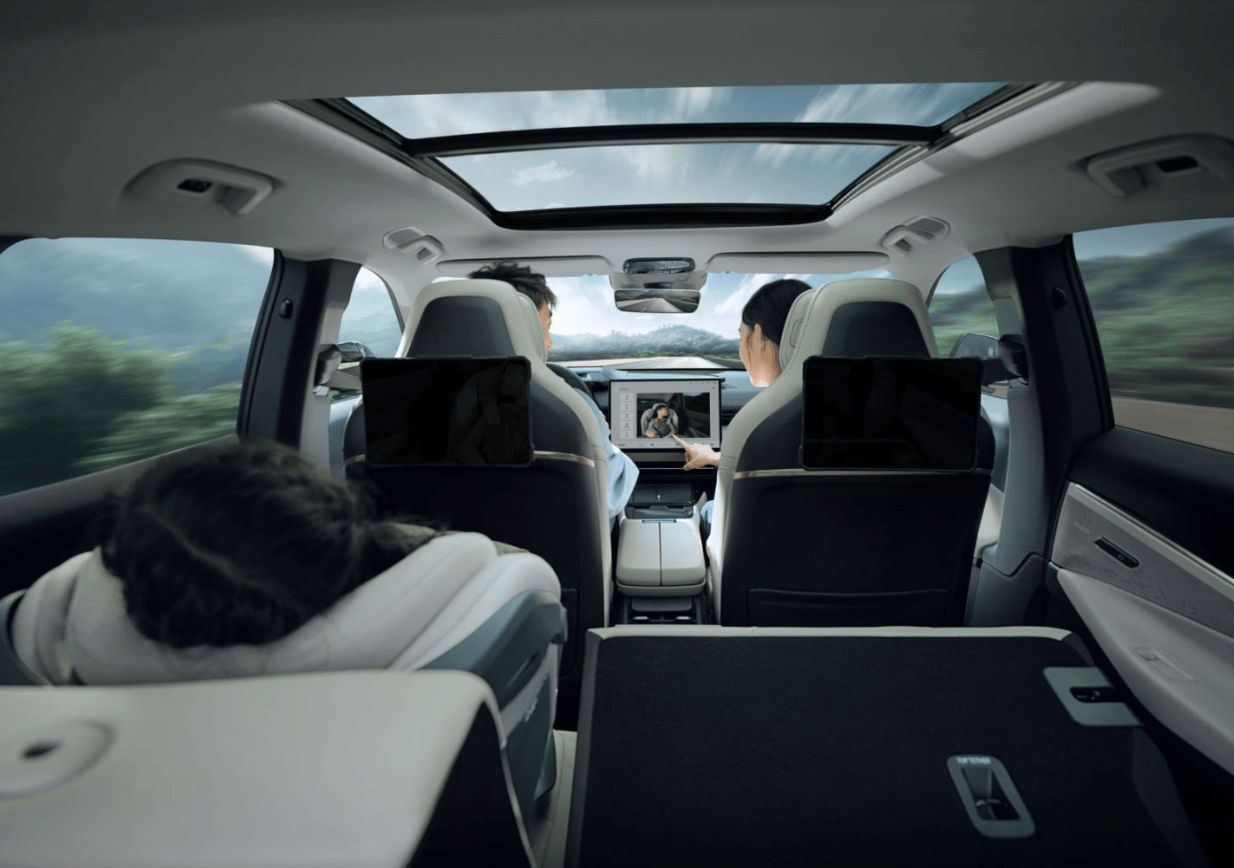 软硬件全面升级，20万内最强混动SUV非2025款领克08 EM-P莫属_搜狐汽车_搜狐网