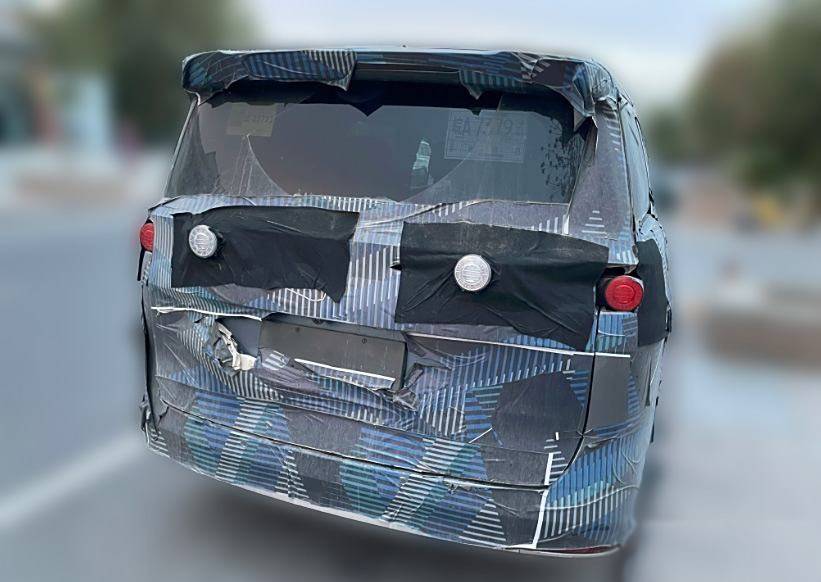 疑似唐MAX内饰谍照！比亚迪全新MPV为2+2+3布局，搭DM5.0混动技术_搜狐汽车_搜狐网