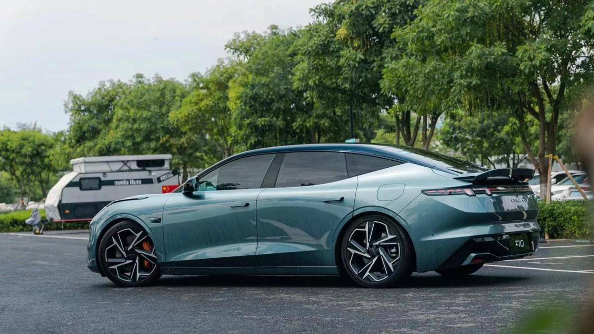 领克Z10预售21.58万元起 正面硬刚小米SU7?_搜狐汽车_搜狐网