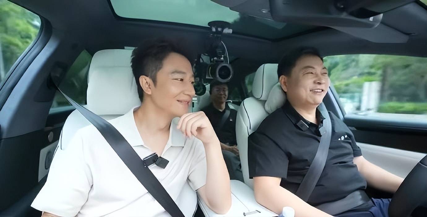 问界新M5交付破2万，黄轩也被华为ADS 3.0高阶智驾所折服_搜狐汽车_搜狐网