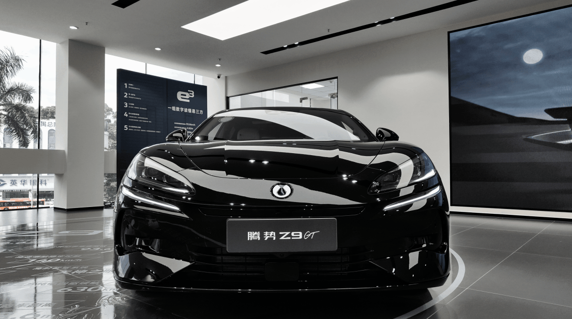 颜值与实力并存，腾势Z9GT黑武士到店，纯黑车身超有型很大气_搜狐汽车_搜狐网
