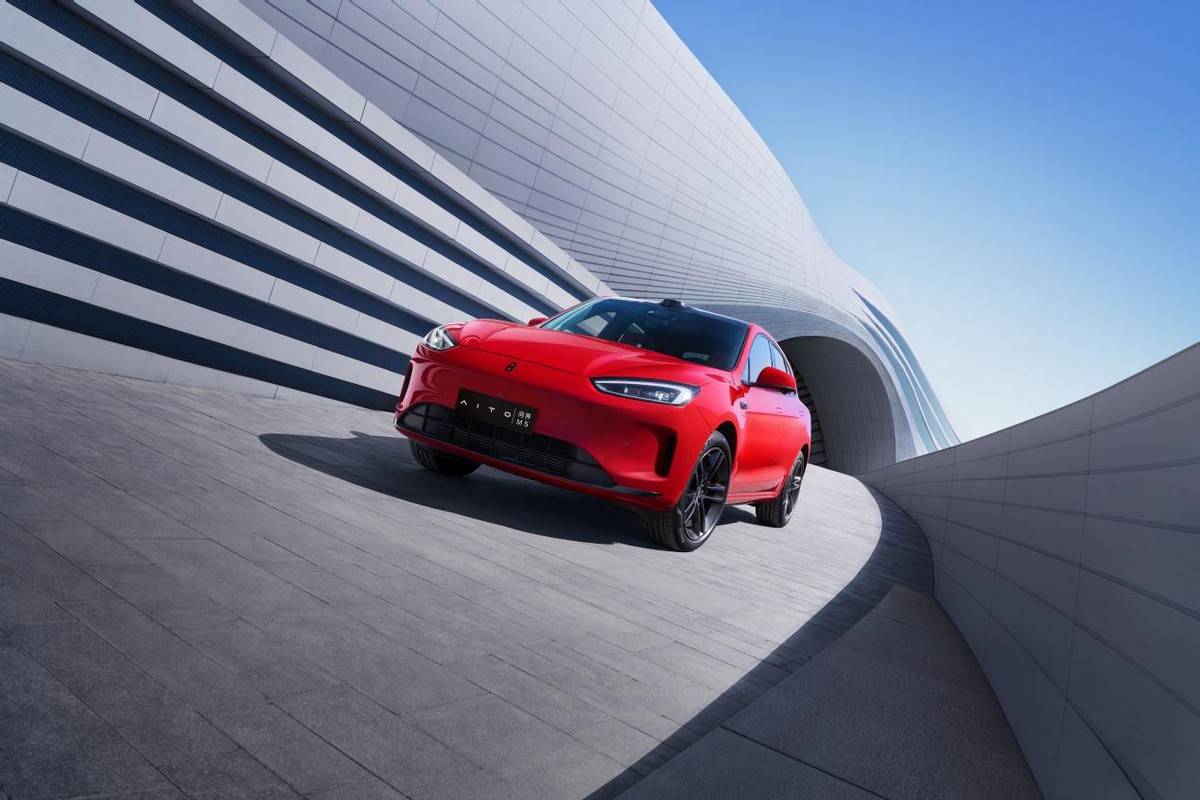 问界M5、M7系列 OTA升级惊喜来袭 新增循迹倒车等10项功能_搜狐汽车_搜狐网