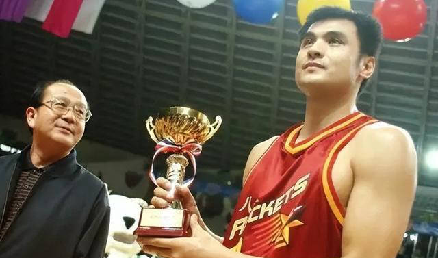 CBA历史上包揽MVP和FMVP的壮举：11年来何以空白？_常规赛_篮板_球员