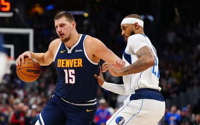 掘金两分险胜独行侠迎五连胜！约基奇狂轰37+18+15，欧文空砍43分_比赛_穆雷_沃特森