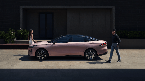 银河L6智能电混神车，6.5秒破百，1370km超长续航，性能与家用都完美！_搜狐汽车_搜狐网