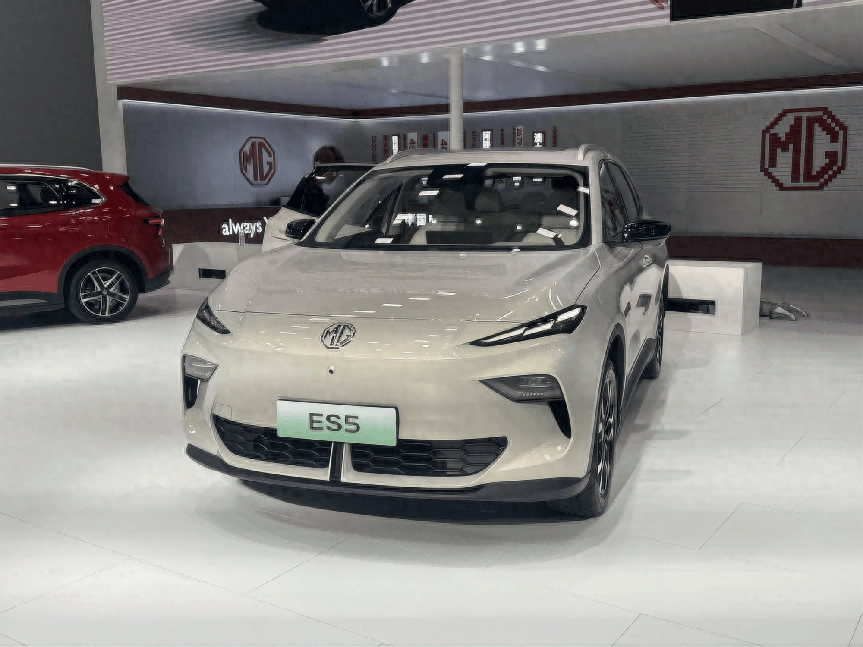 全系采用后驱，空间表现是亮点，名爵MG ES5现身车展_搜狐汽车_搜狐网