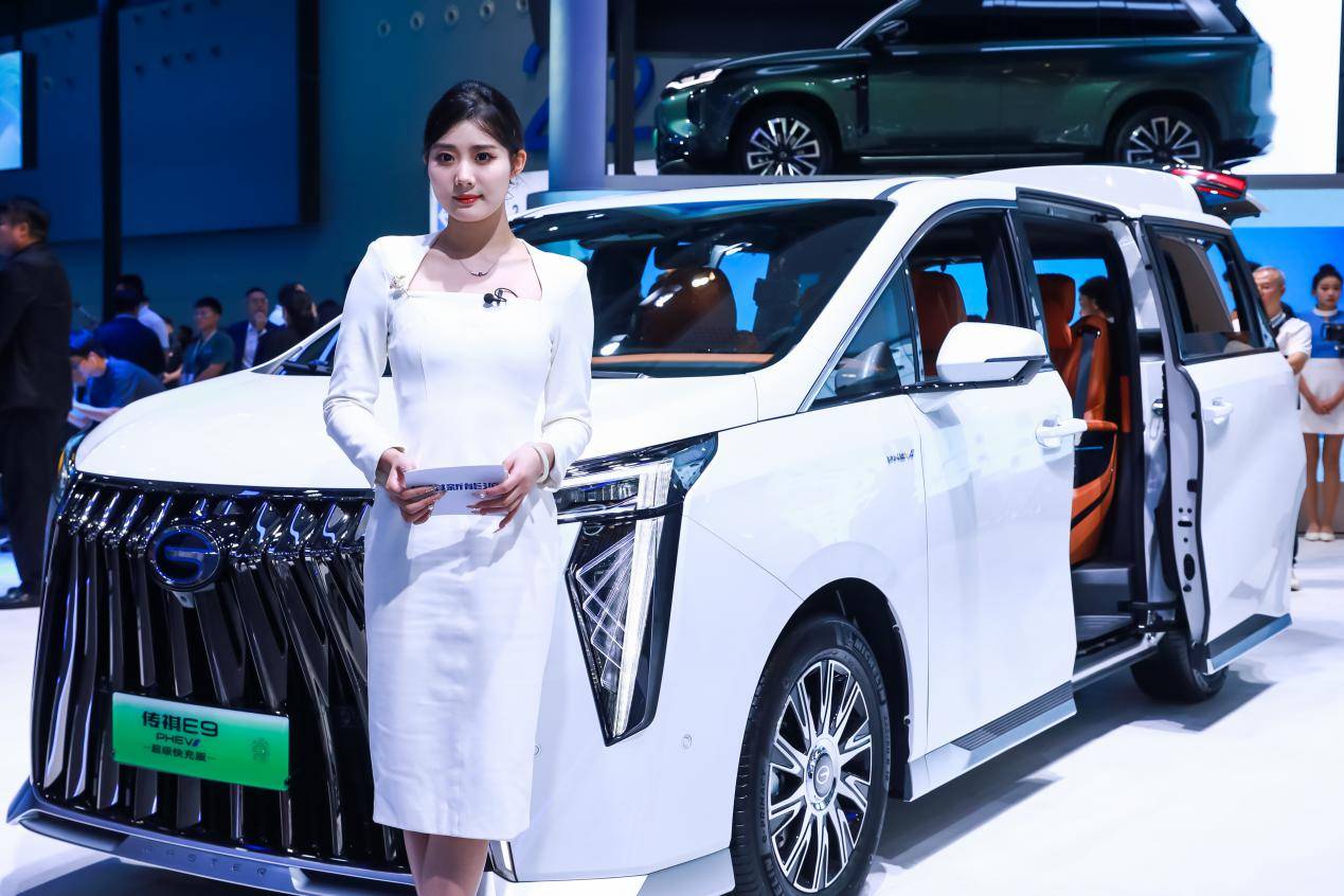 广州车展科技MPV，传祺E9超级快充版获王石、田朴珺夫妇首肯_搜狐汽车_搜狐网
