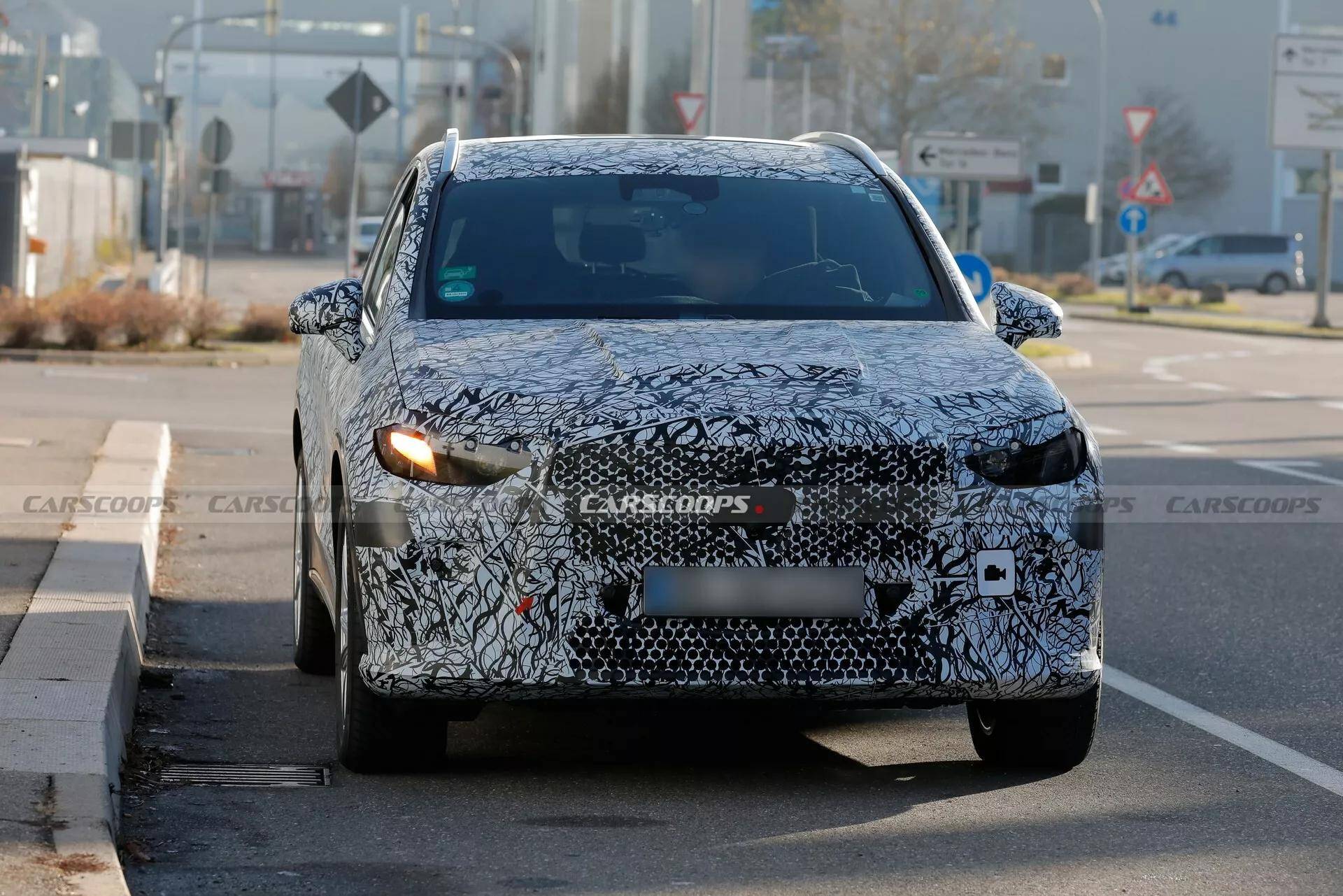 导入800V架构10分钟补充300公里！奔驰 全新 GLC EV 测试车现踪_搜狐汽车_搜狐网