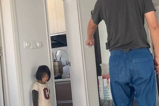 人民日报，中国最需要教育的不是孩子，而是爸爸的重要性！妈妈成长家庭