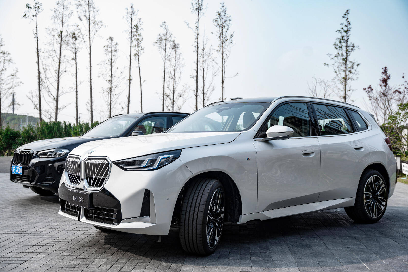 全新宝马X3L现身街头，大过奔驰GLC+全景星轨天幕，动力/底盘升级_搜狐汽车_搜狐网