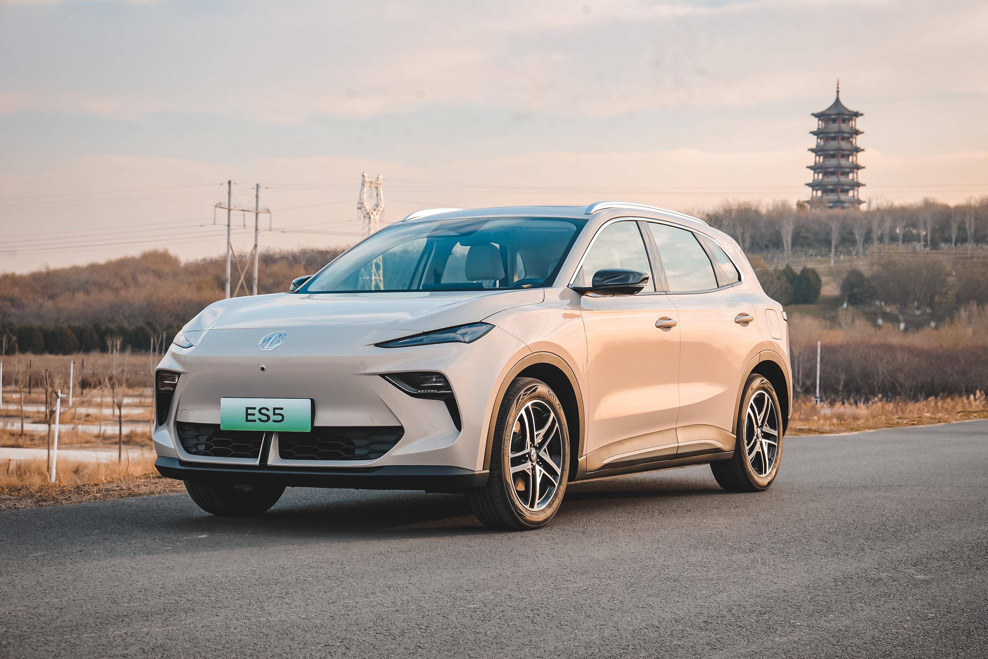 钟情MG ES5？“想开了，不试不嫁”72小时深度试驾来袭，20城集中千台ES5交付_搜狐汽车_搜狐网