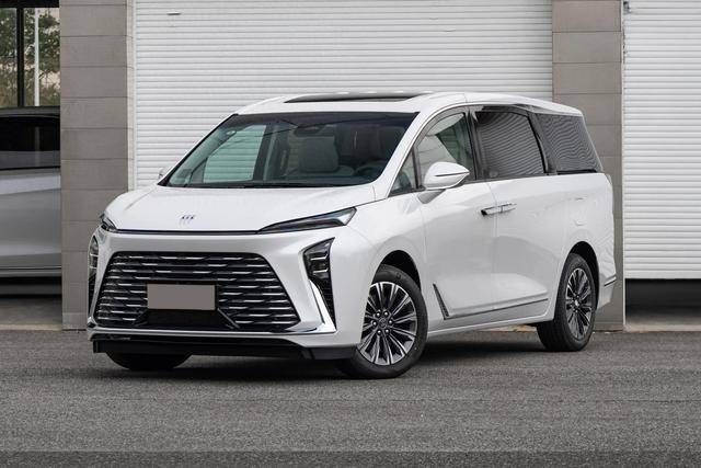 售价35.69万起，别克GL8陆尊新车型上市！产品力如何呢？_搜狐汽车_搜狐网