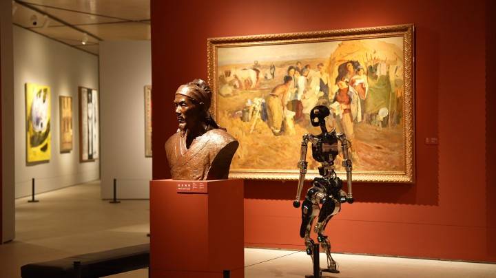 PNDbotics携人形机器人Adam亮相央美AI活动周，探索科技与艺术的融合_中国机器人网