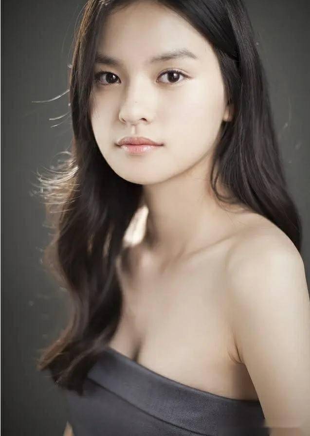 太有魅力了!金允慧,34岁女神的饱满身材,美艳不可挡!_生活_外表_力量